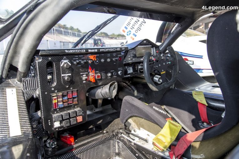 Évolution des volants des voitures de course Porsche – 4Legend.com ...